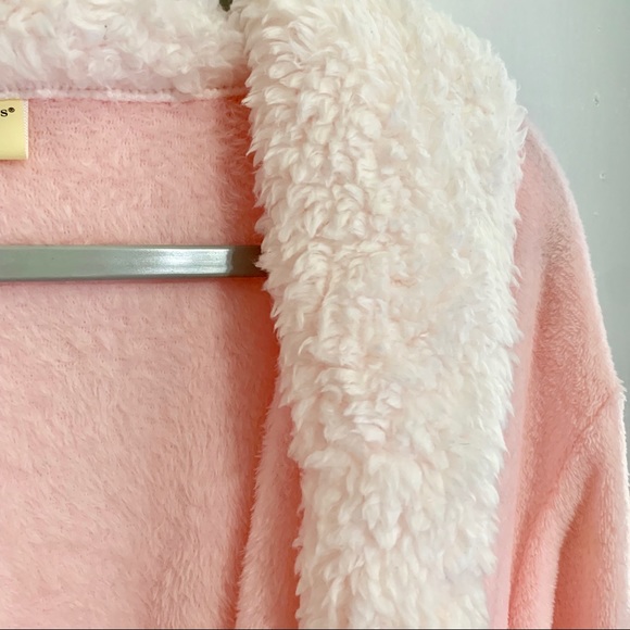 Bobbie Brooks | Intimates & Sleepwear | Plush Pink Robe | Poshmark
